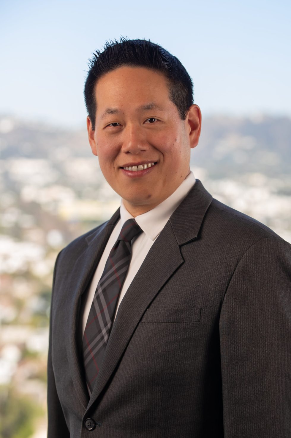 Byron R. Lau - Allred, Maroko & Goldberg